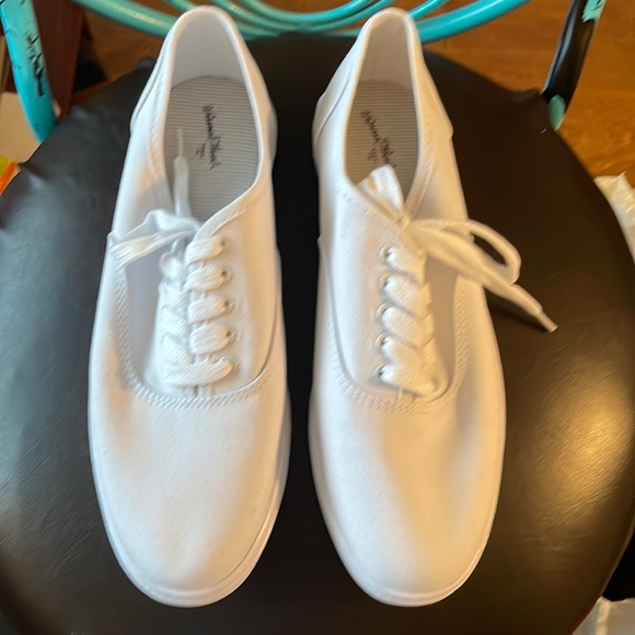 Universal Thread | Shoes | Lace Up Sneaker | Poshmark